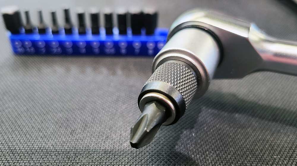 3/8" Dr. Heavy Duty Magnetic Chuck Locking 1/4" Bits Socket, +100Nm ...