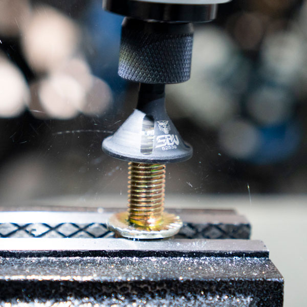 SBV External Deburring Tool, 8-22mm (5/16"-7/8") Up To 26mm (1") - SBVTools